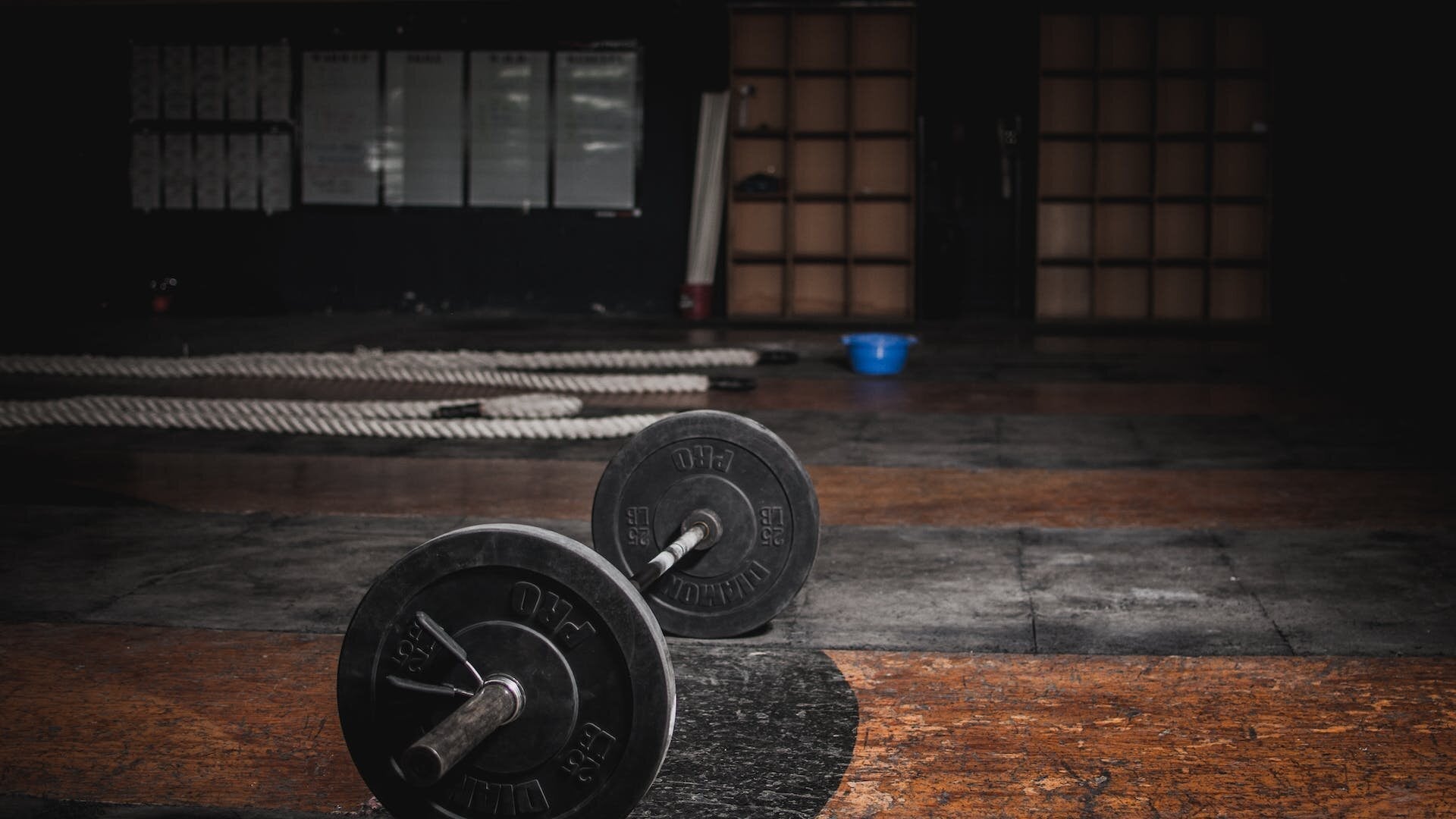 Mastering Overhead Press Form: Essential Techniques and Cues ...